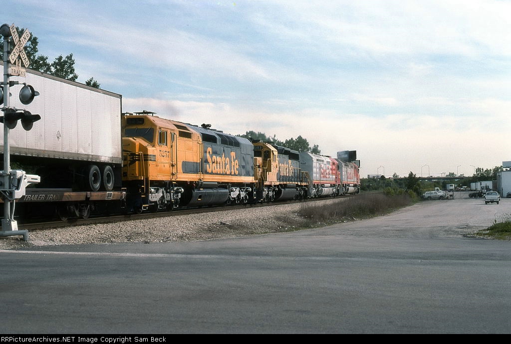 ATSF 5257, 5183, 95, and 5993